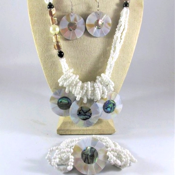 Hand Crafted | Jewelry | Chunky White Seed Beaded Mop Abalone Necklace ...
